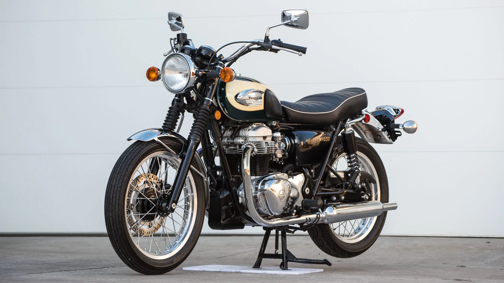 Kawasaki W 650 2001 Motosiklet Modeli Teknik Detaylar ve Servis Rehberi